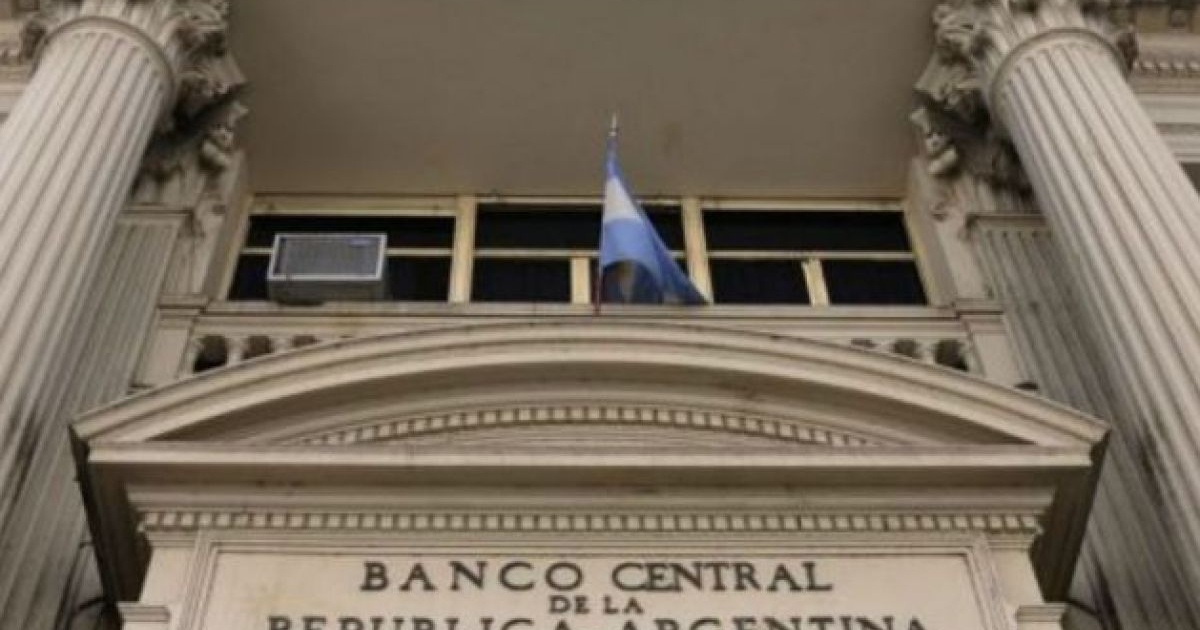 El BCRA vende y las reservas perdieron más de USD5.000 M en 2025 | BAE ...